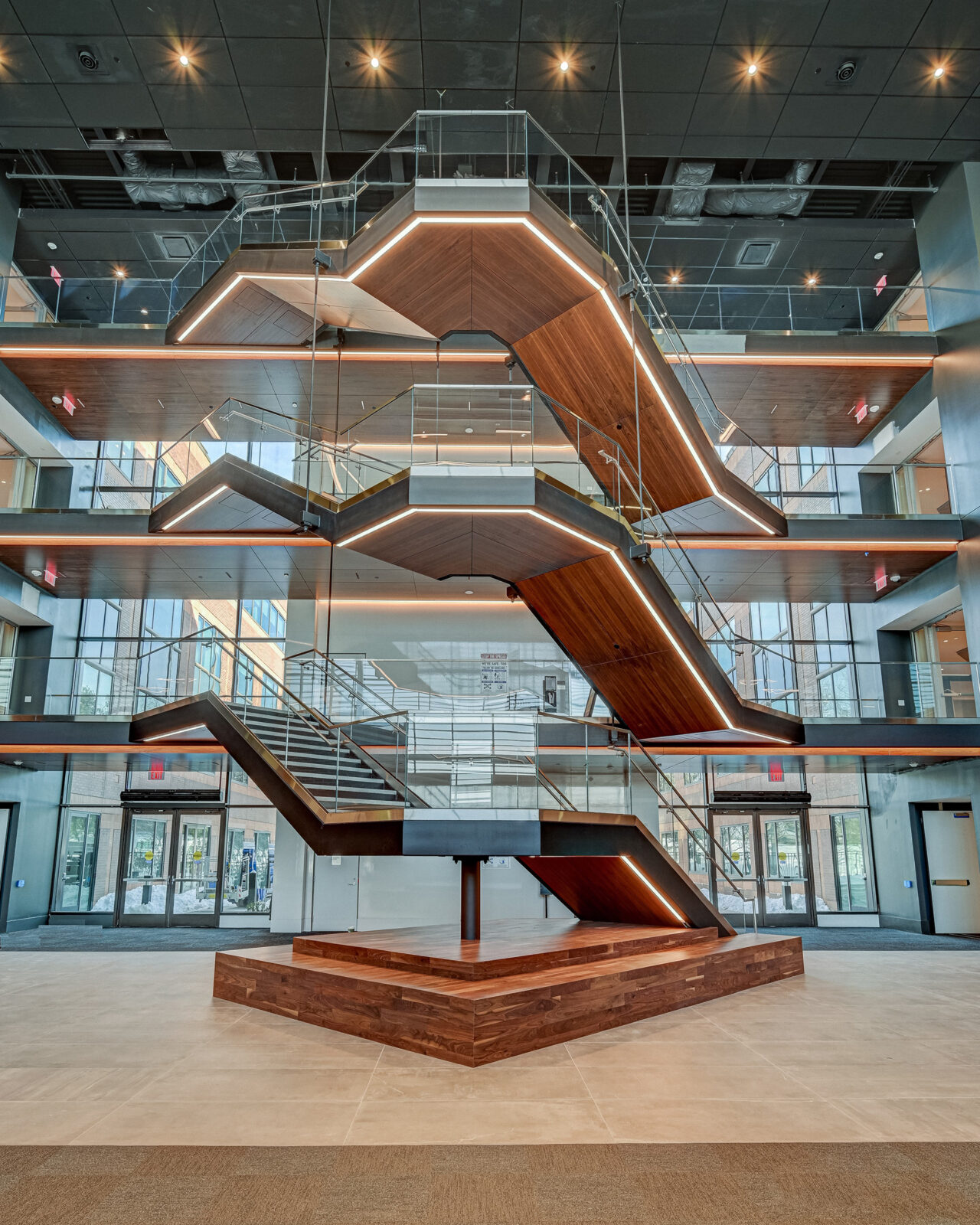 Warren Corporate Center - Vision Real Estate Partners